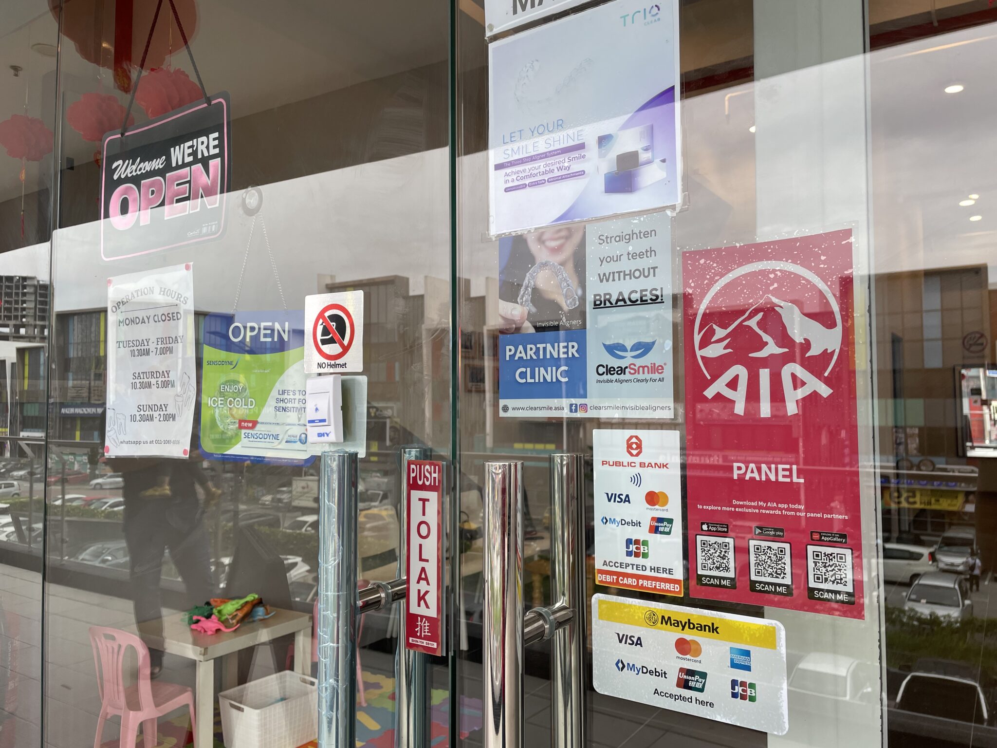 AIA Panel Klinik Pergigian - Red Cover