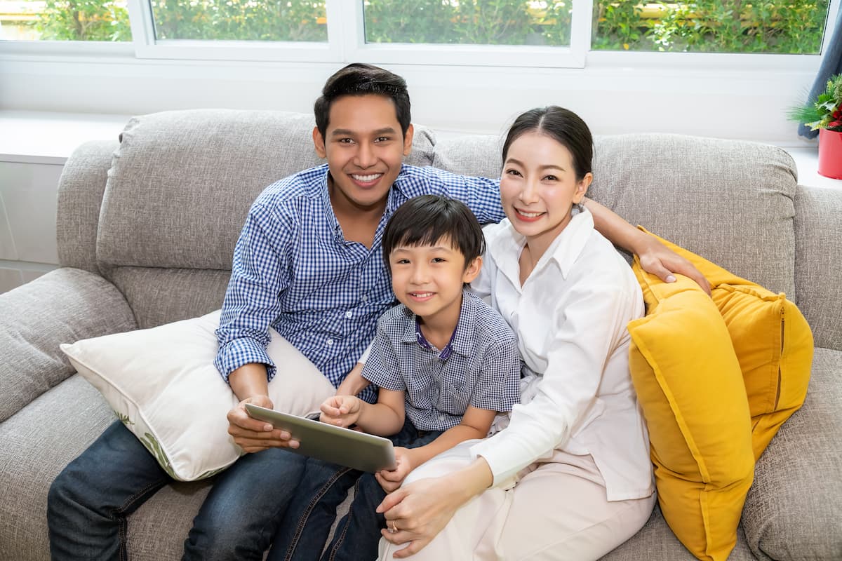 Get the Right Life Insurance Policy for Your Family - Red Cover