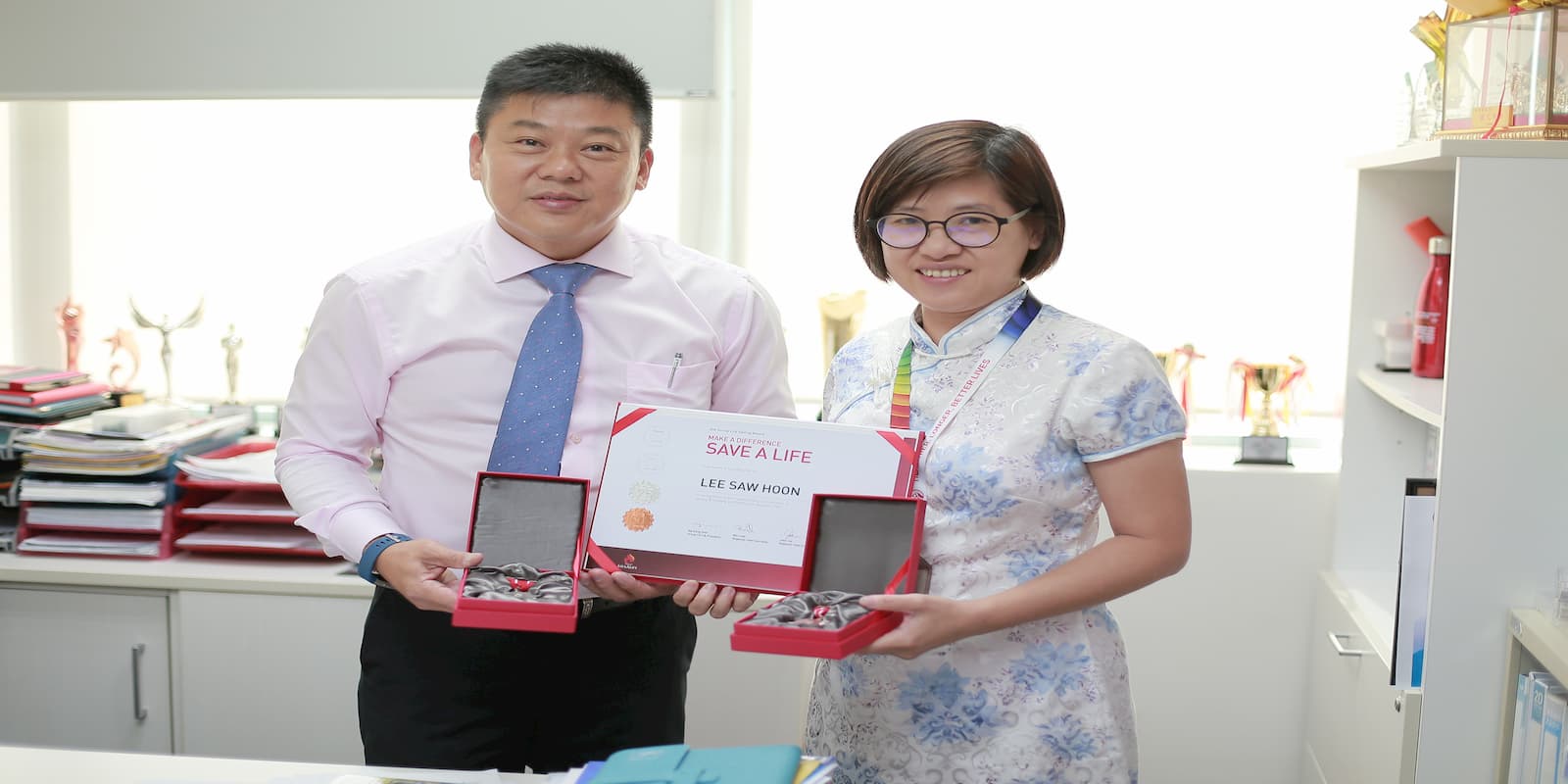 Levine Lee Gets an Award from AIA - Red Cover